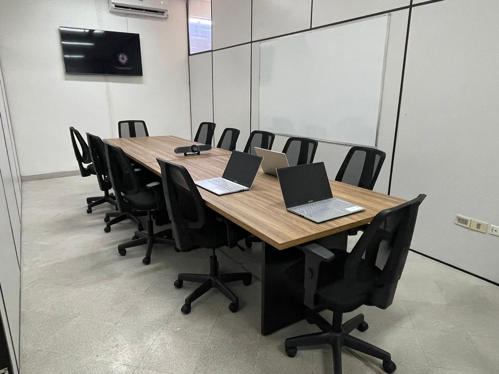 Mesa de Reuniones Ejecutiva Plus | AMACOR